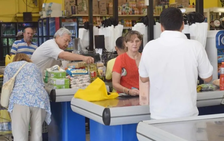 Enero cierra con fuertes aumentos y caída del consumo en supermercados ...
